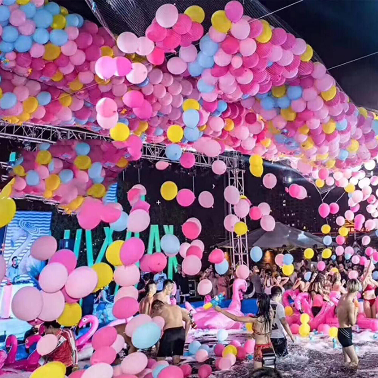 Fun Facts Filled Balloons | Party Ideas by a Pro