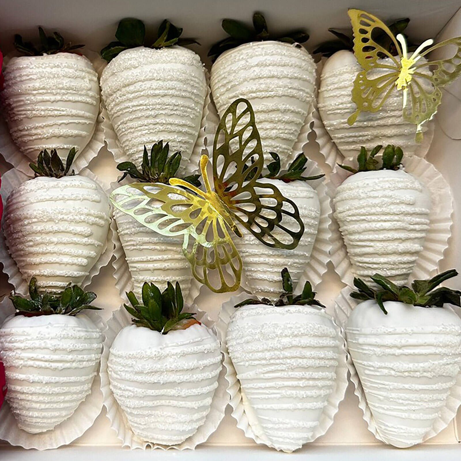 By a Pro: Chocolate Covered Strawberries | Dessert Table Treats