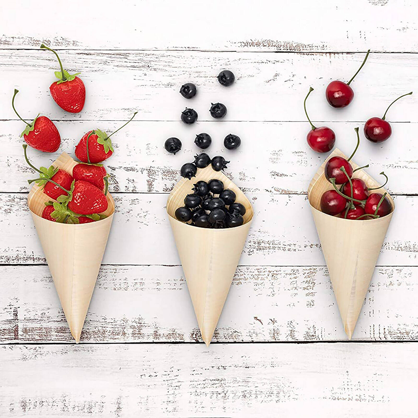 By a Pro: Disposable Food Cones | Dessert Table Presentation