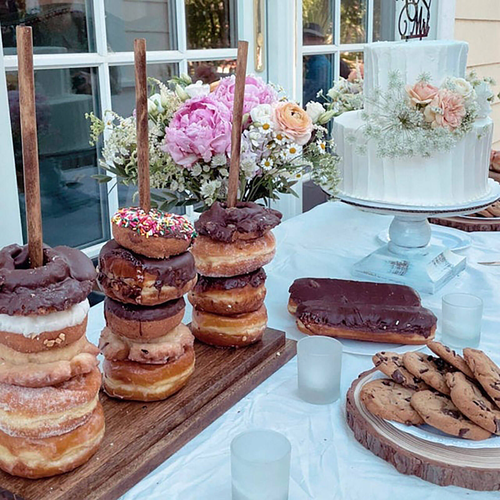 By a Pro: Donut Stands | Dessert Table Display Stands