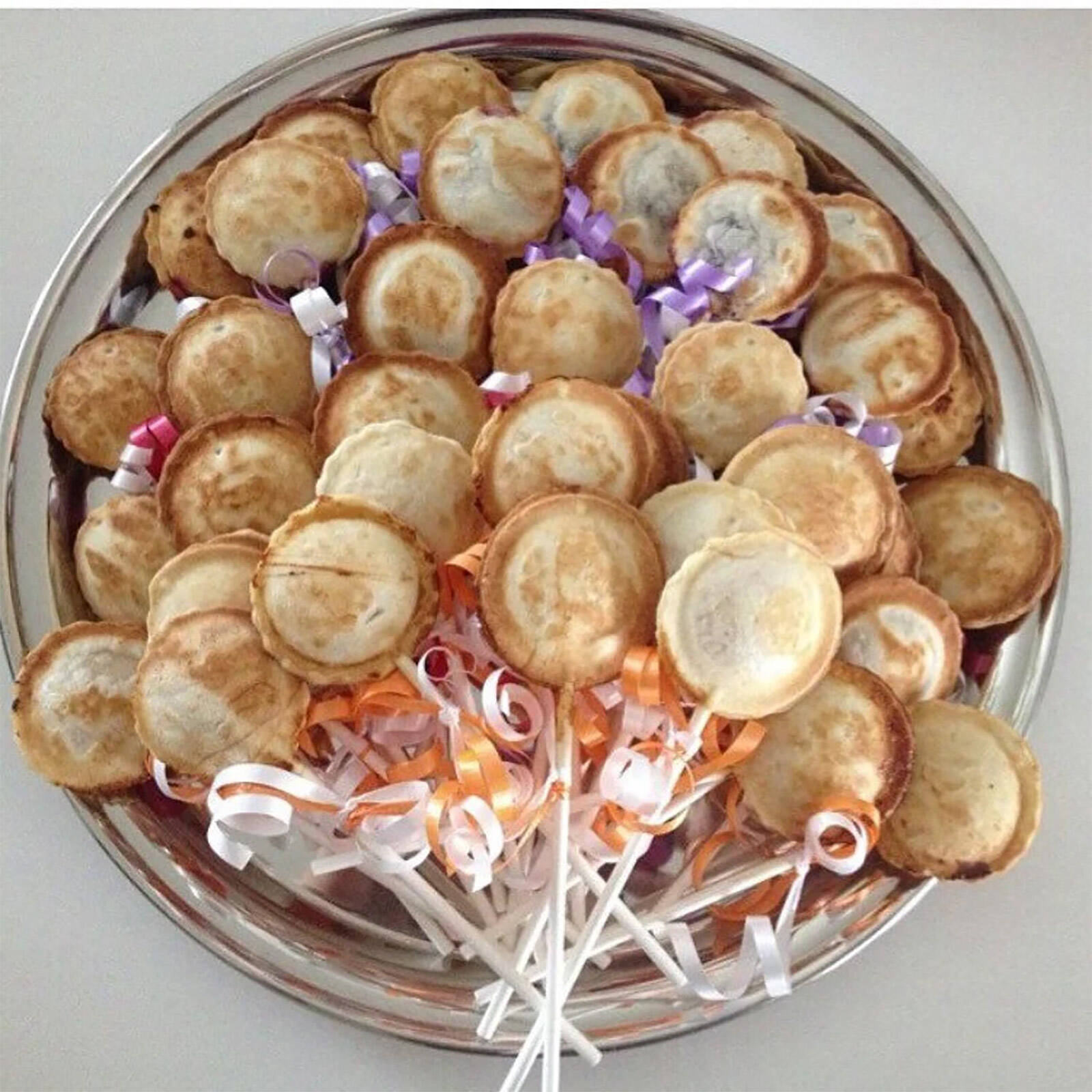 By a Pro: Pie Pops to Order | Popular Dessert Table Treats