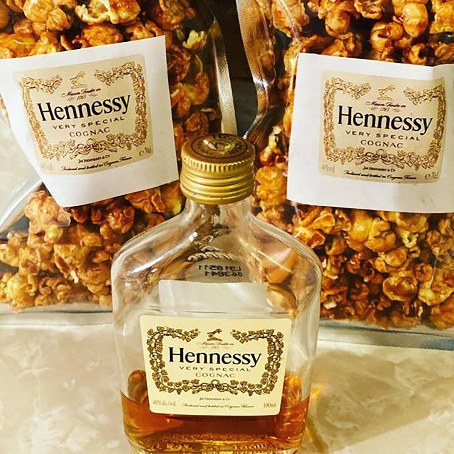 By a Pro: Boozy Liquor Popcorn | Unusual Dessert Table Food