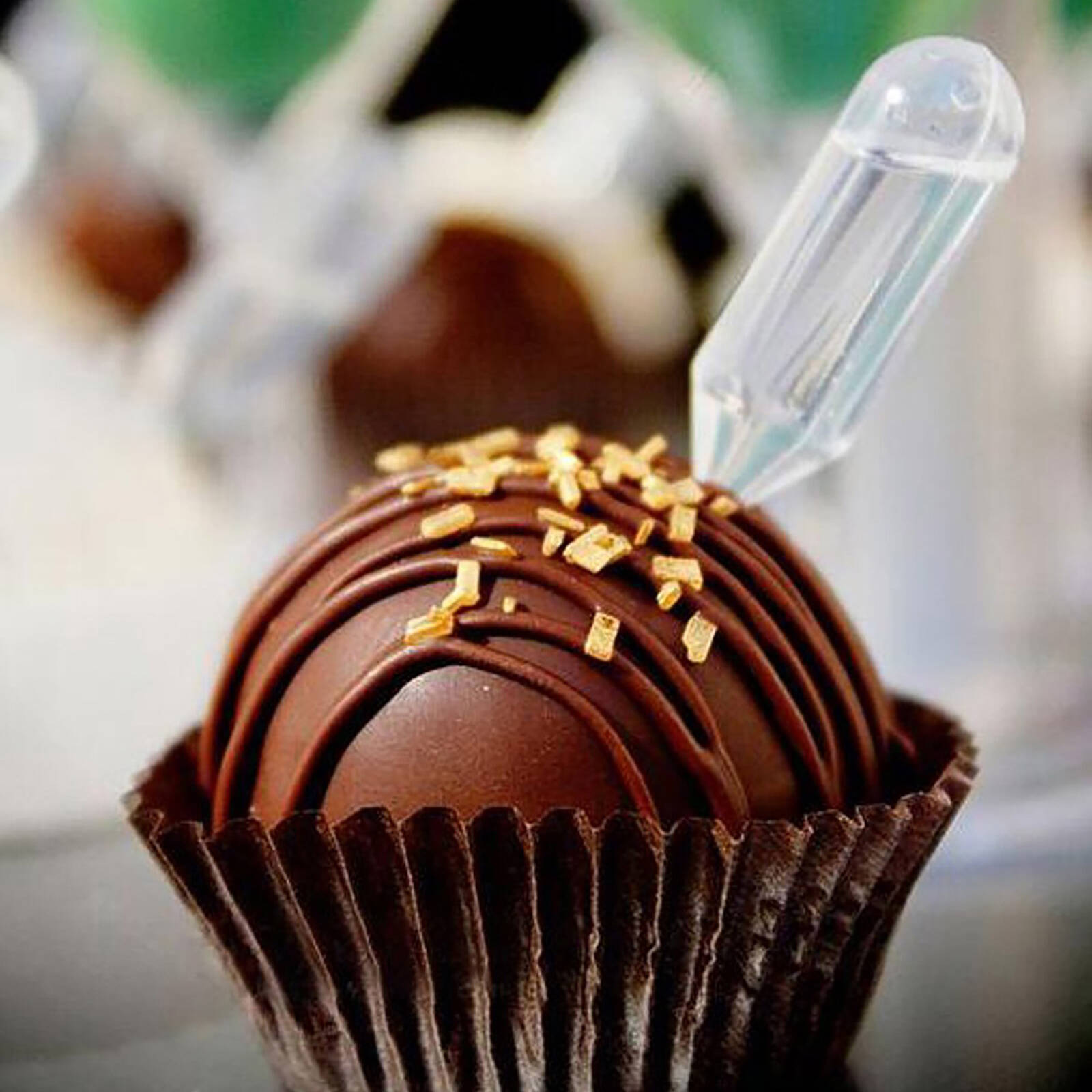 By a Pro: Disposable Food Pipettes | Dessert Table Presentation