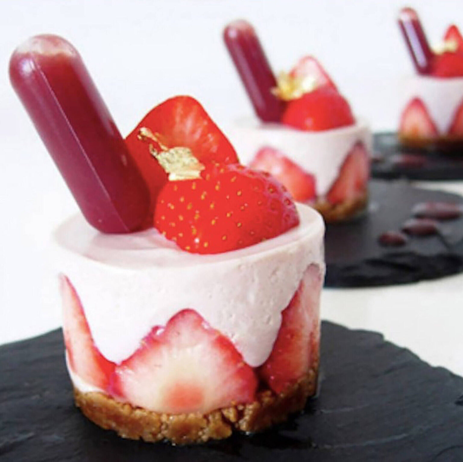 By a Pro: Disposable Food Pipettes | Dessert Table Presentation