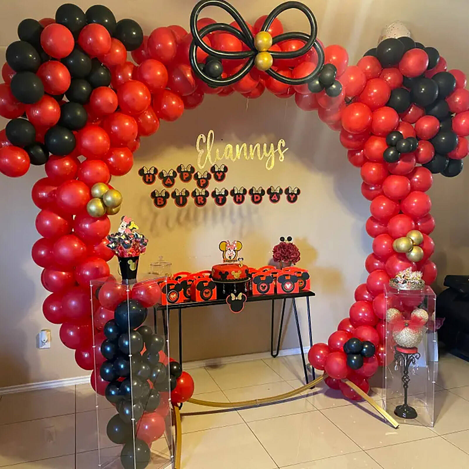 Round Backdrop Frames | Party Ideas by a Pro
