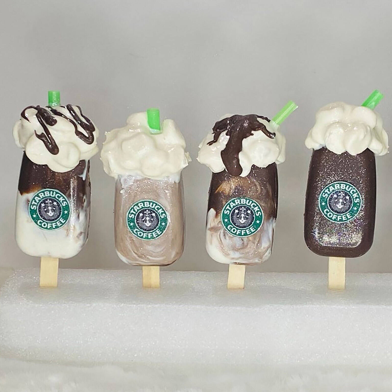 By a Pro: Themed Cakesicles | Eye-catching Dessert Table Treats