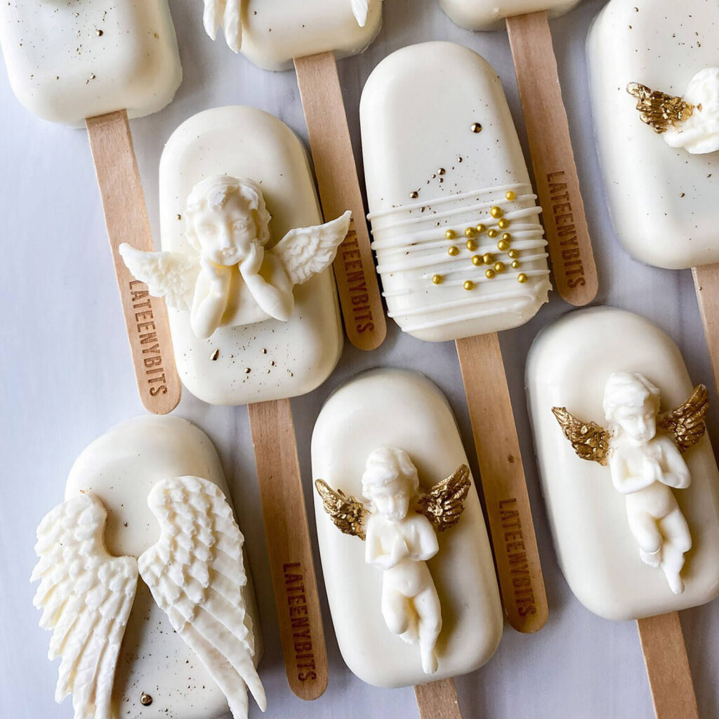 By a Pro: Themed Cakesicles | Eye-catching Dessert Table Treats