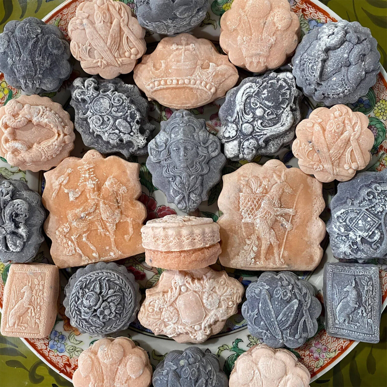 By a Pro: Vintage Tea Cakes | Eye-catching Dessert Table Treats